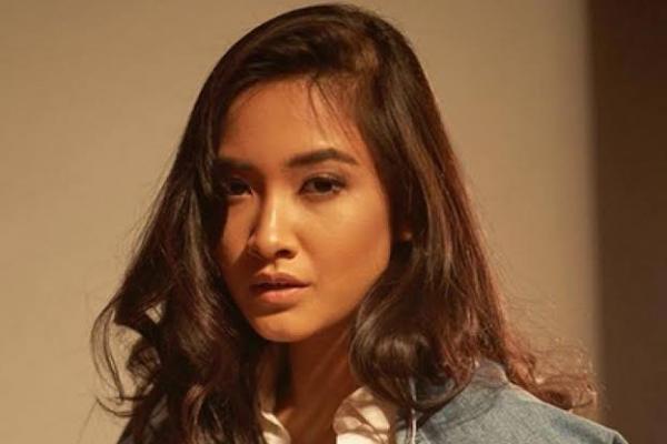 Perkenalan Pertama Nadya Arina dengan Tradisi Pesantren